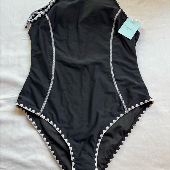 Cupshe | Swim | Nwt Cupshe One Piece Black Scalloped Edge Swimsuit ...
